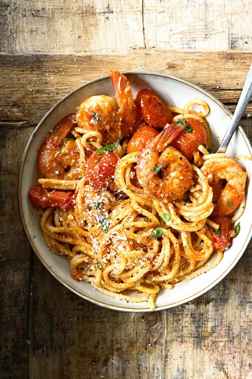 Spicy Tomato Shrimp Spaghetti - Serving Dumplings